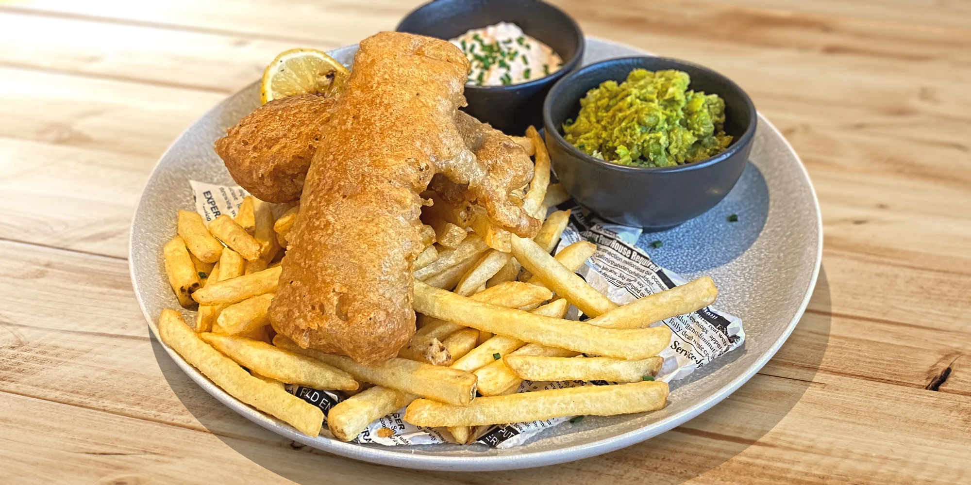 Fish and chips nebo konfitované kachní stehno | Slevomat.cz