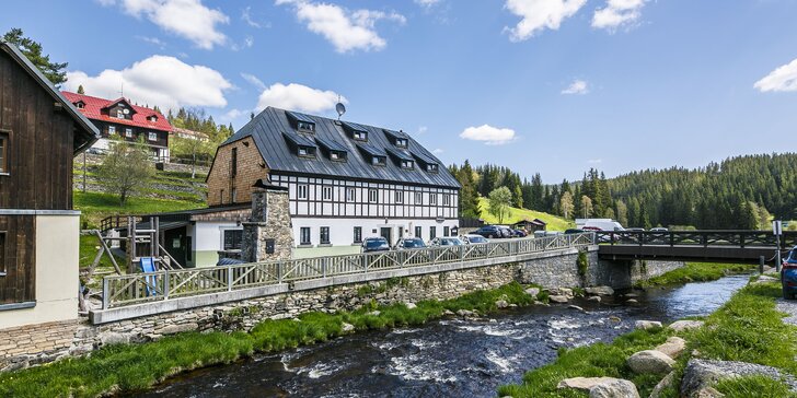 Dovolená na Modravě: snídaně či polopenze a 90 min. v sauně | Slevomat.cz